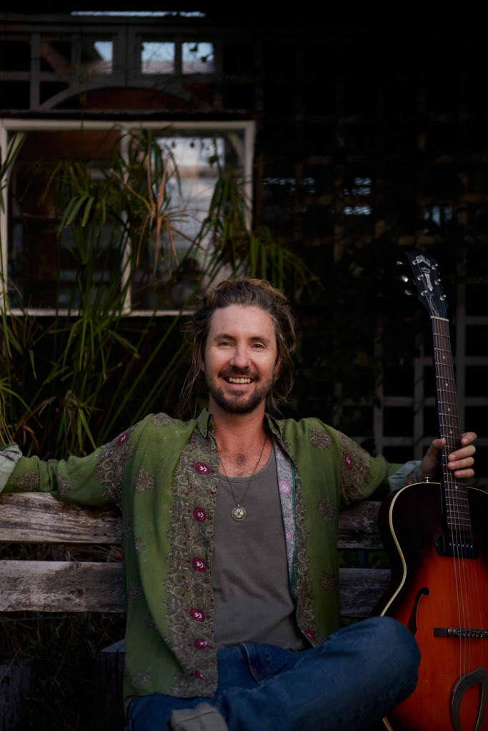 Jeremy Loops Club Stereo